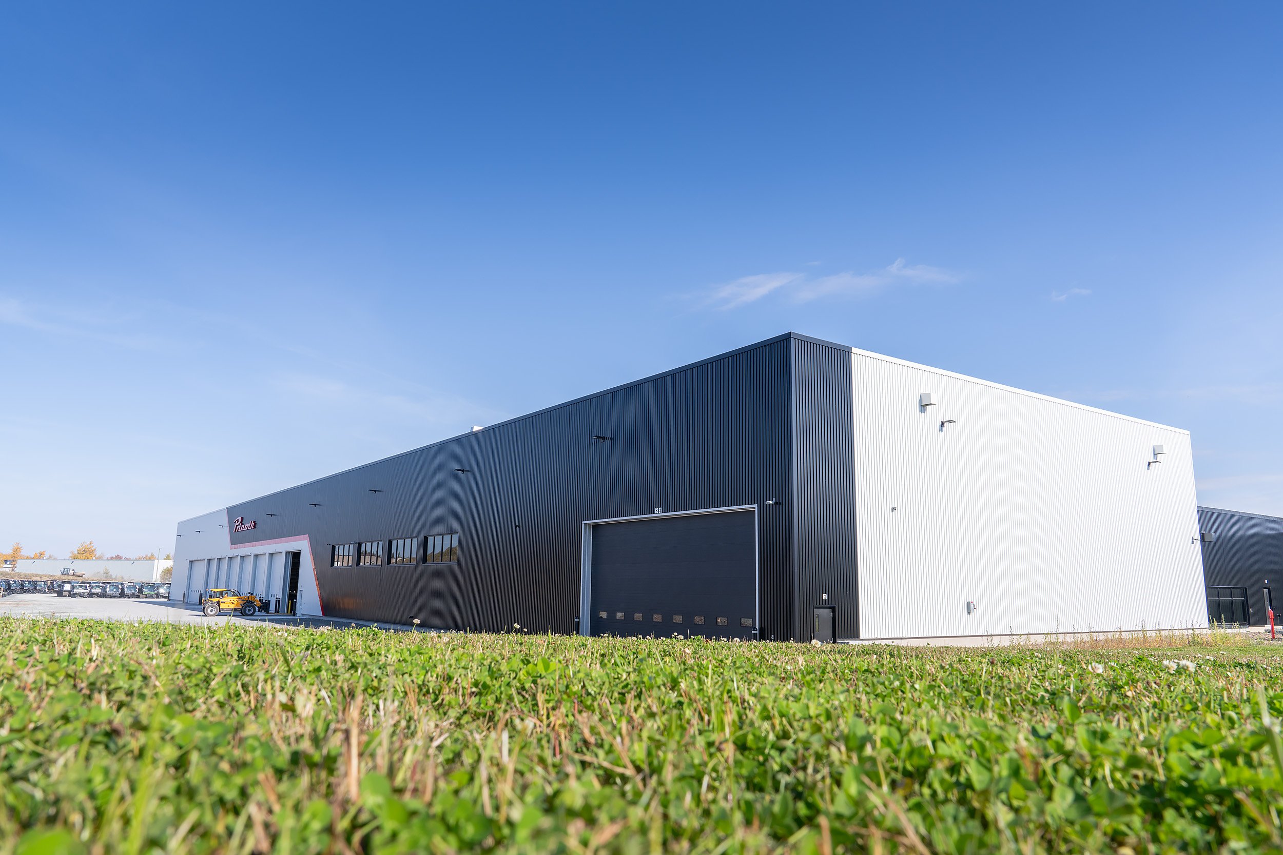 L'usine agrandie de Granby dévoilée - Prinoth