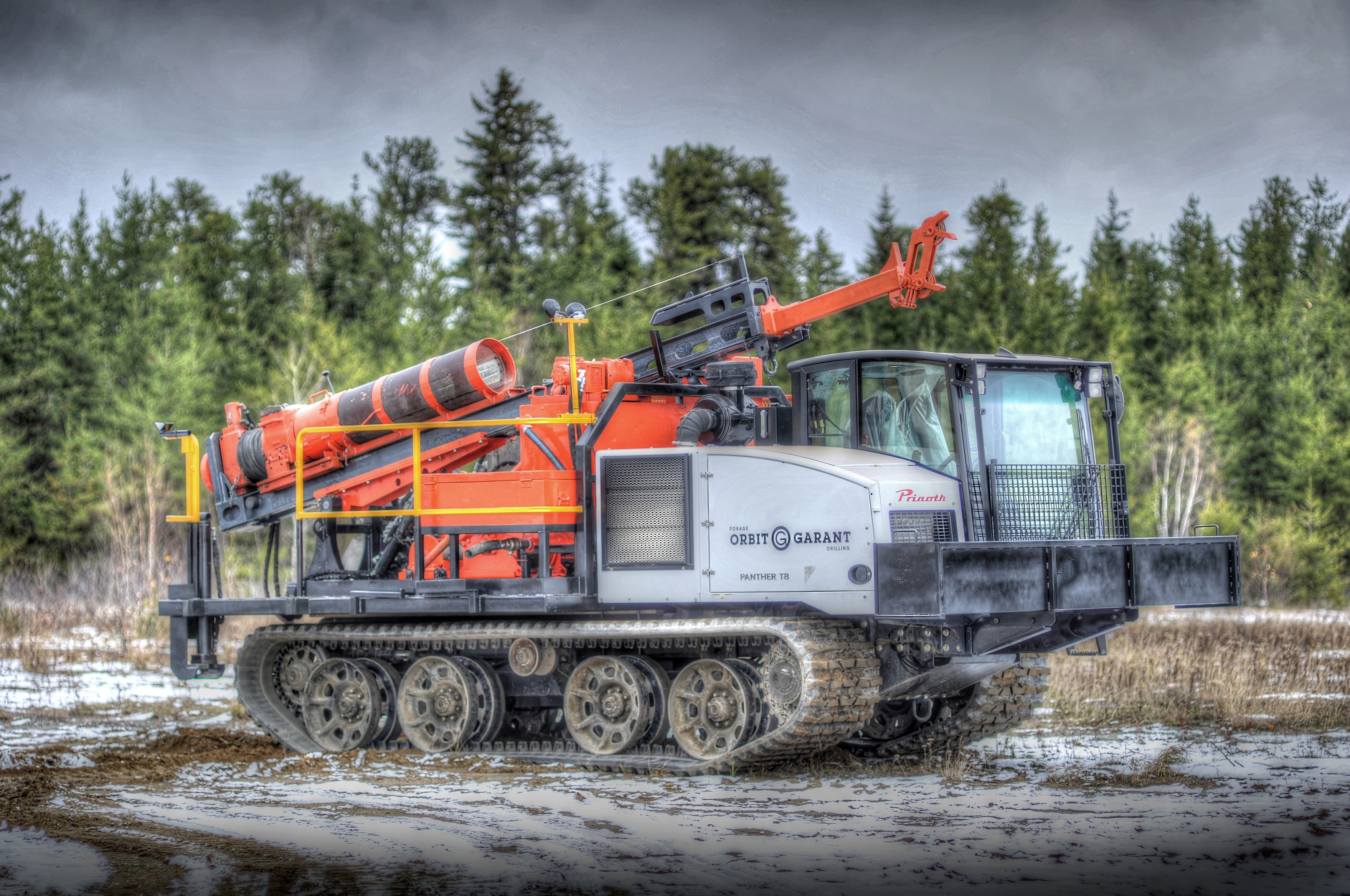 Bare Chassis Panther T8 - Prinoth