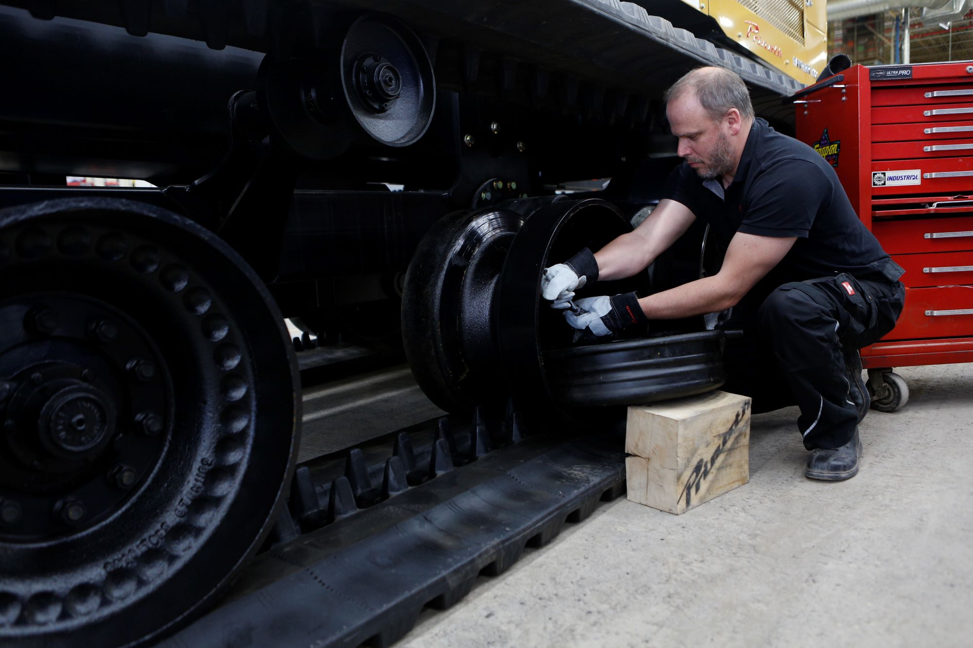 Spare Parts for Crawler Carriers - Prinoth